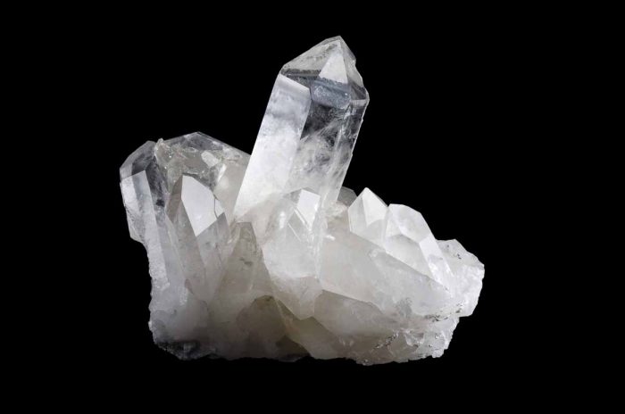 White Quartz Crystal Meaning, Healing Properties, Benefits and Uses ...