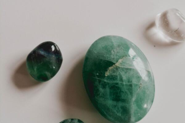 How to Polish Stones? - Beadnova